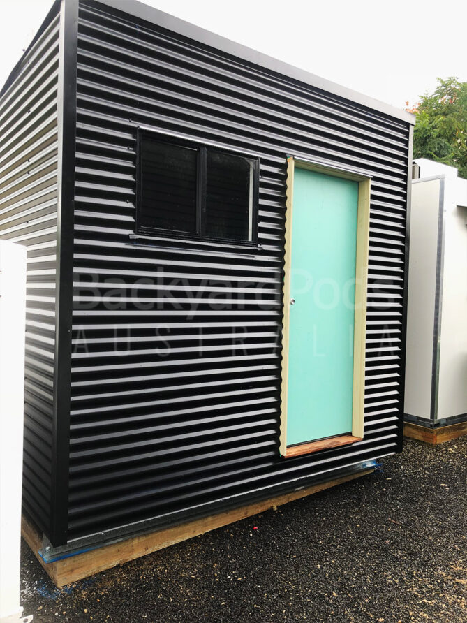 Movable commercial catering backyard studio with a backyard pod